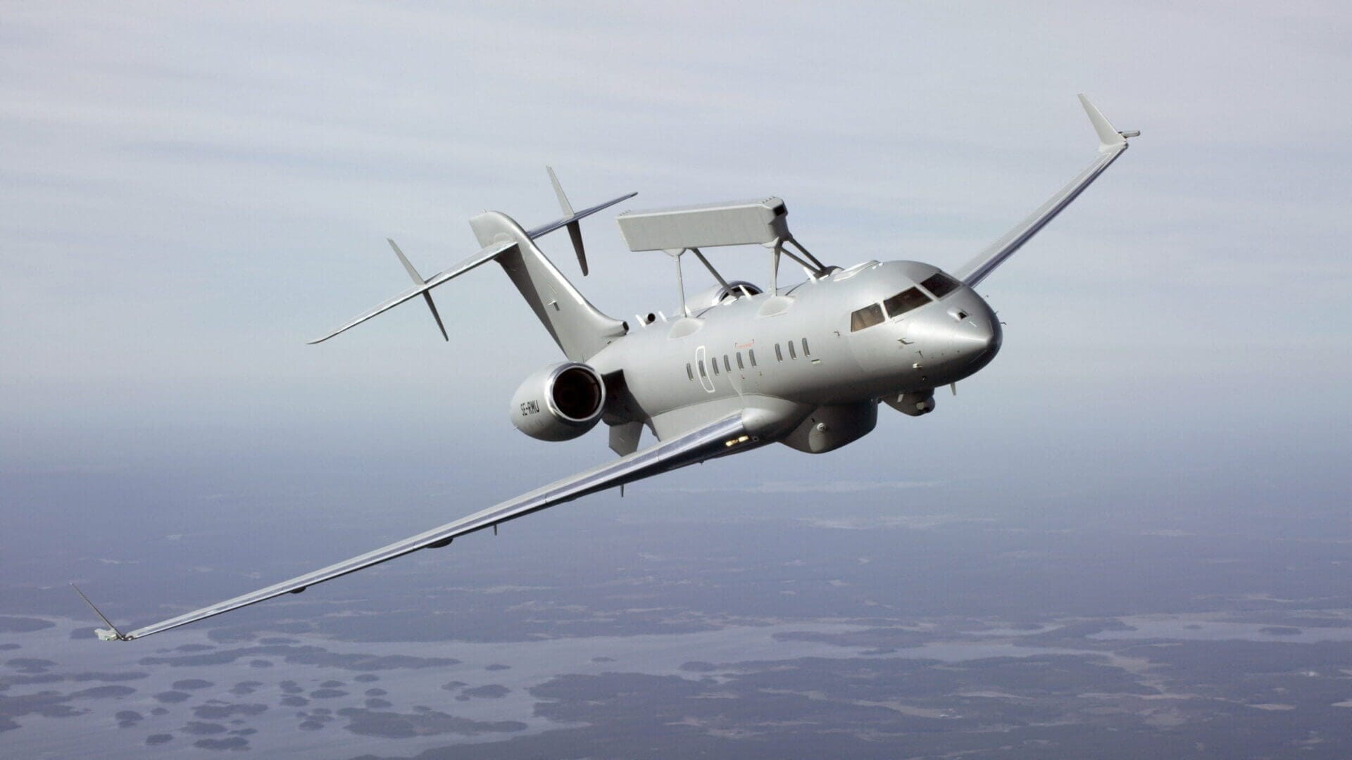 Bombardier consegna a Saab il primo Global 6000 da trasformare in ...