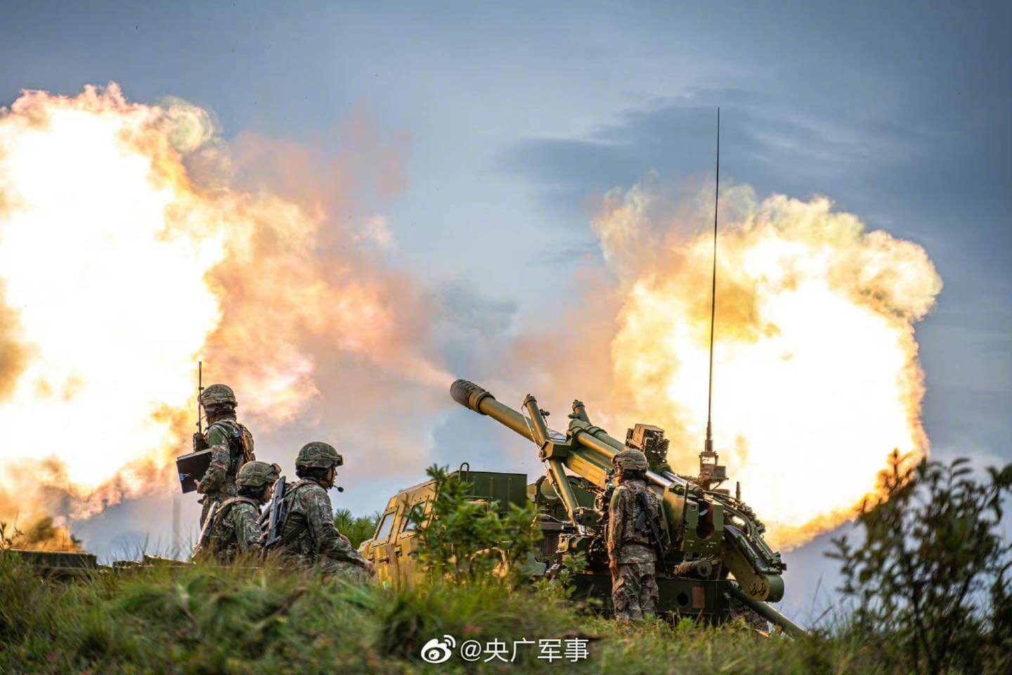 Il semovente cinese d'artiglieria PCL-171