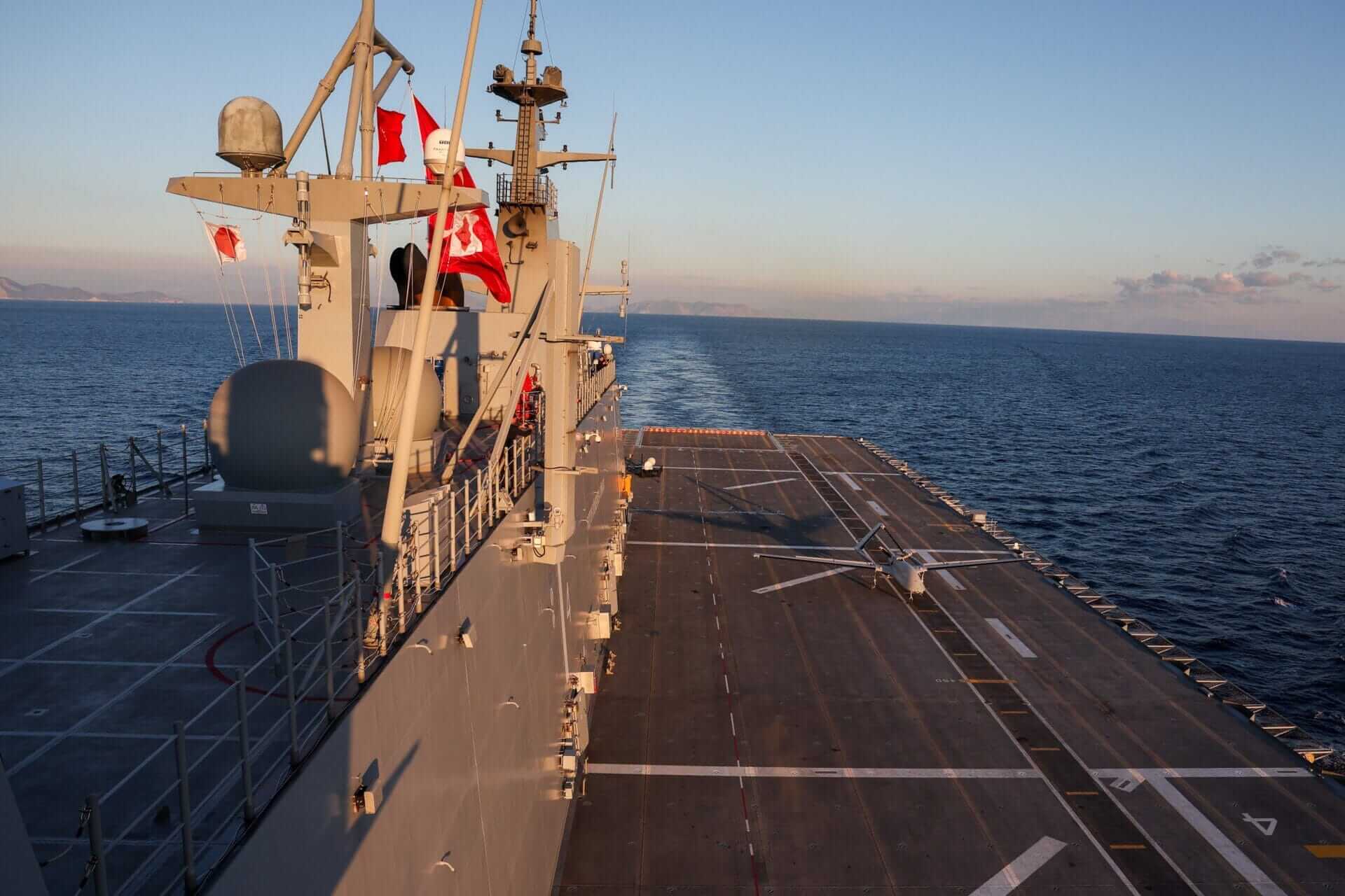 Appontaggio e decollo del TB3 dalla TGC Anadolu